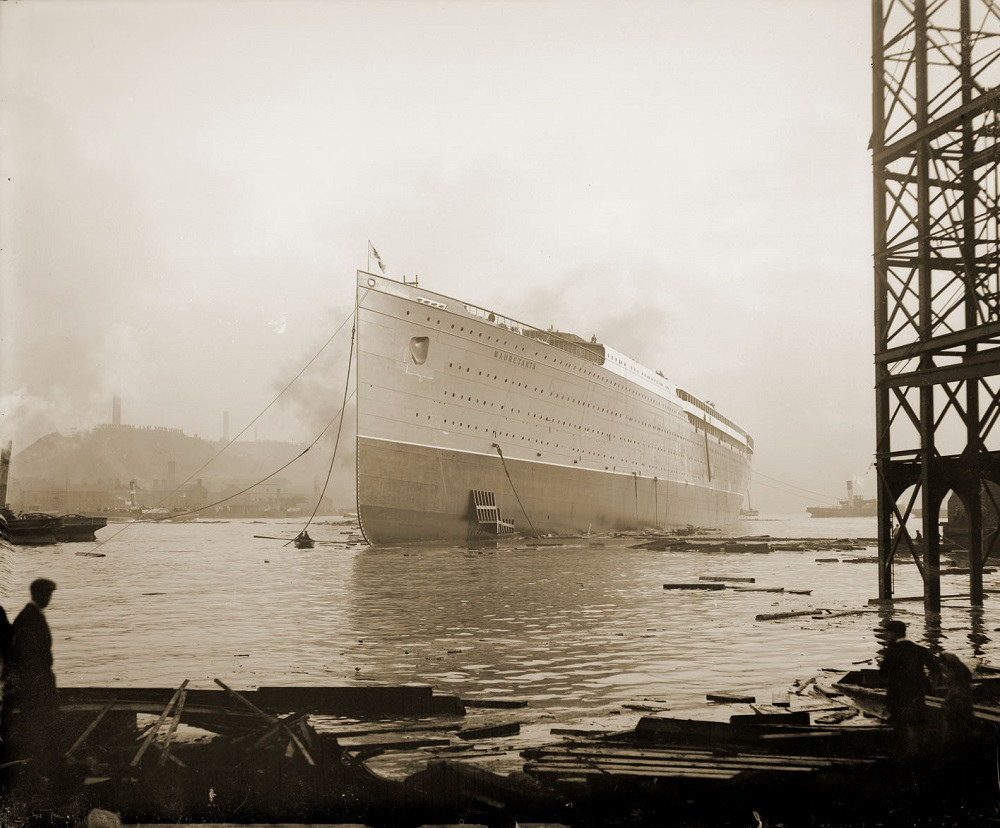 History | The Shipyards :: North Vancouver